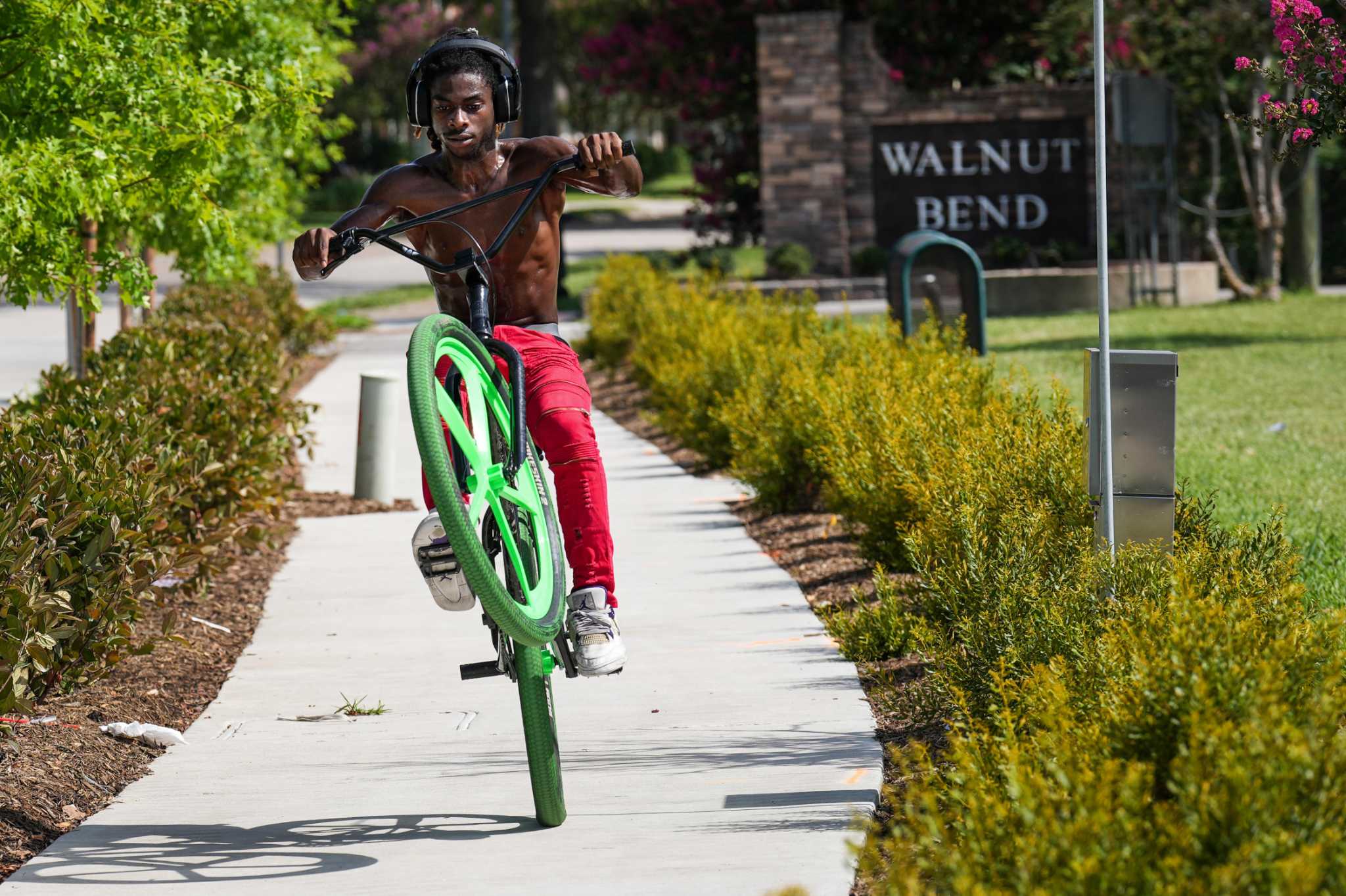 Westchase bets big on making Walnut Bend smaller for drivers, better ...