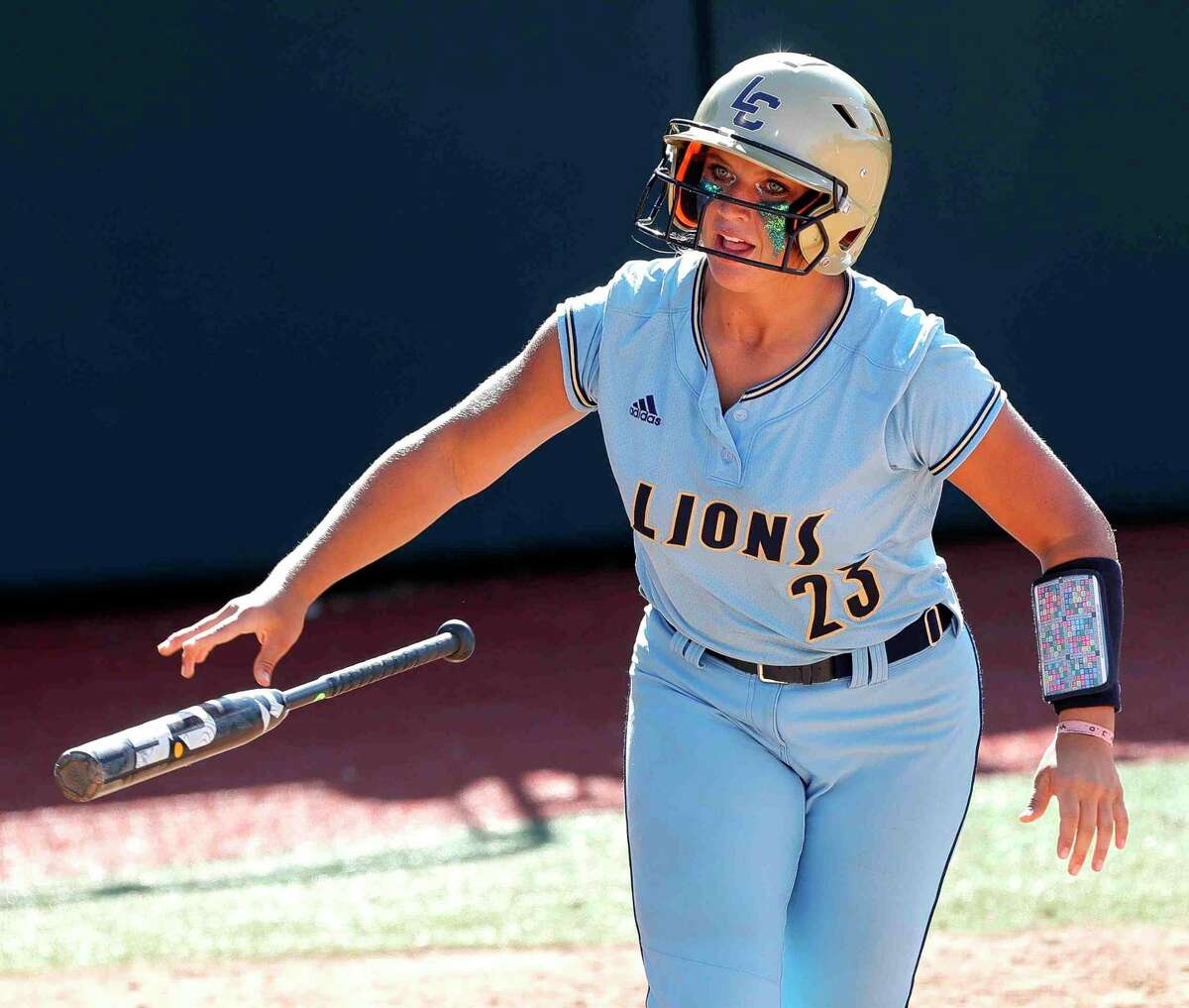 Mind over matter for Lake Creek softball as state title defense begins