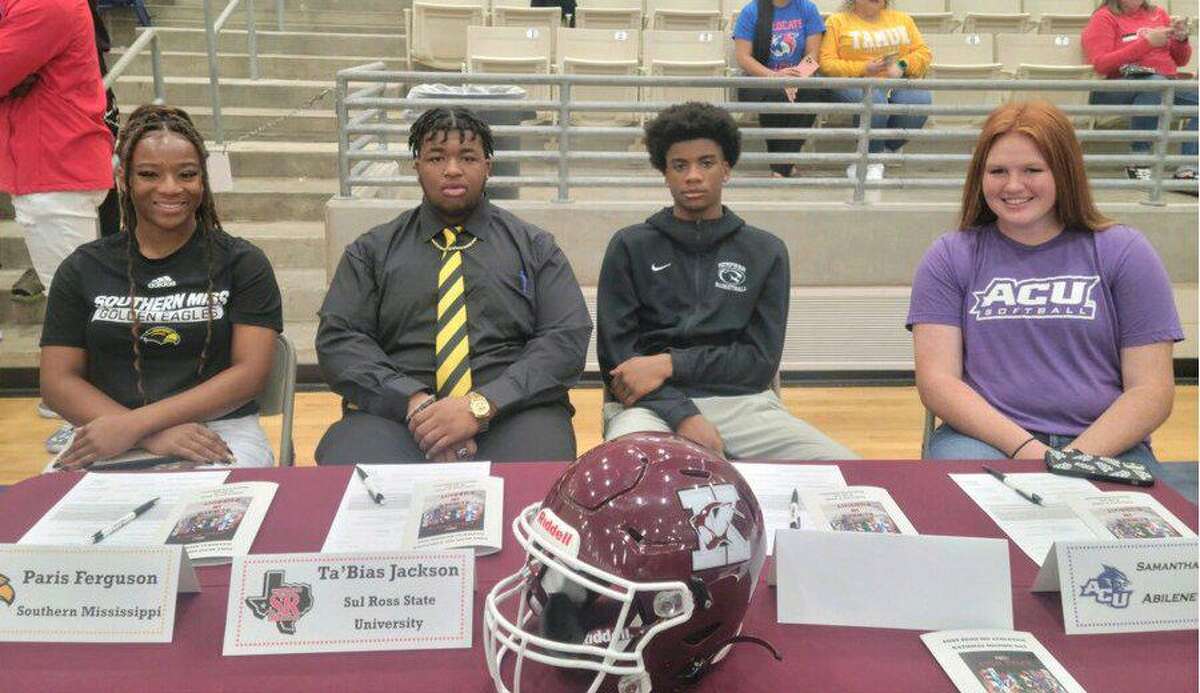 Fort Bend ISD sends impressive class to college athletics