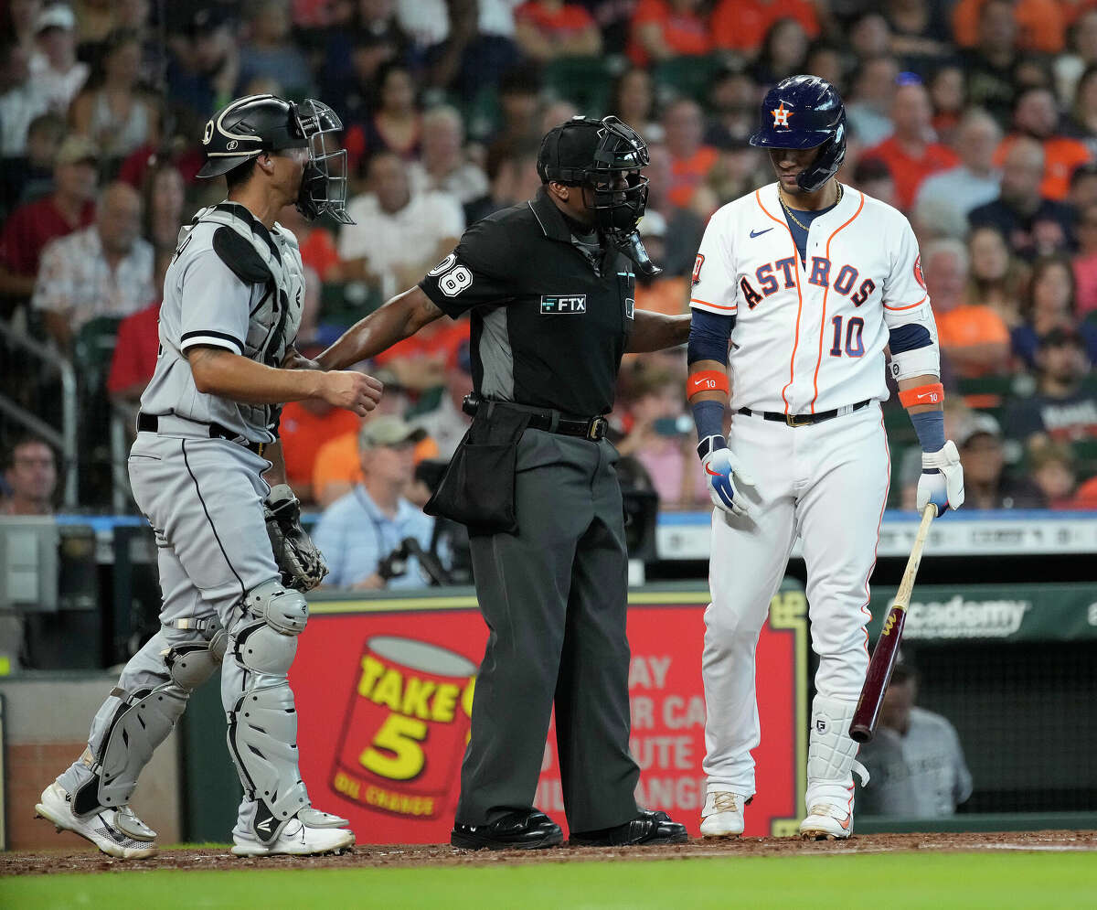 Houston Astros: Aledmys Díaz, Yordan Alvarez injuries hamper depth