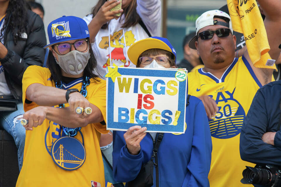 The best fan signs from the Warriors championship parade in San Francisco