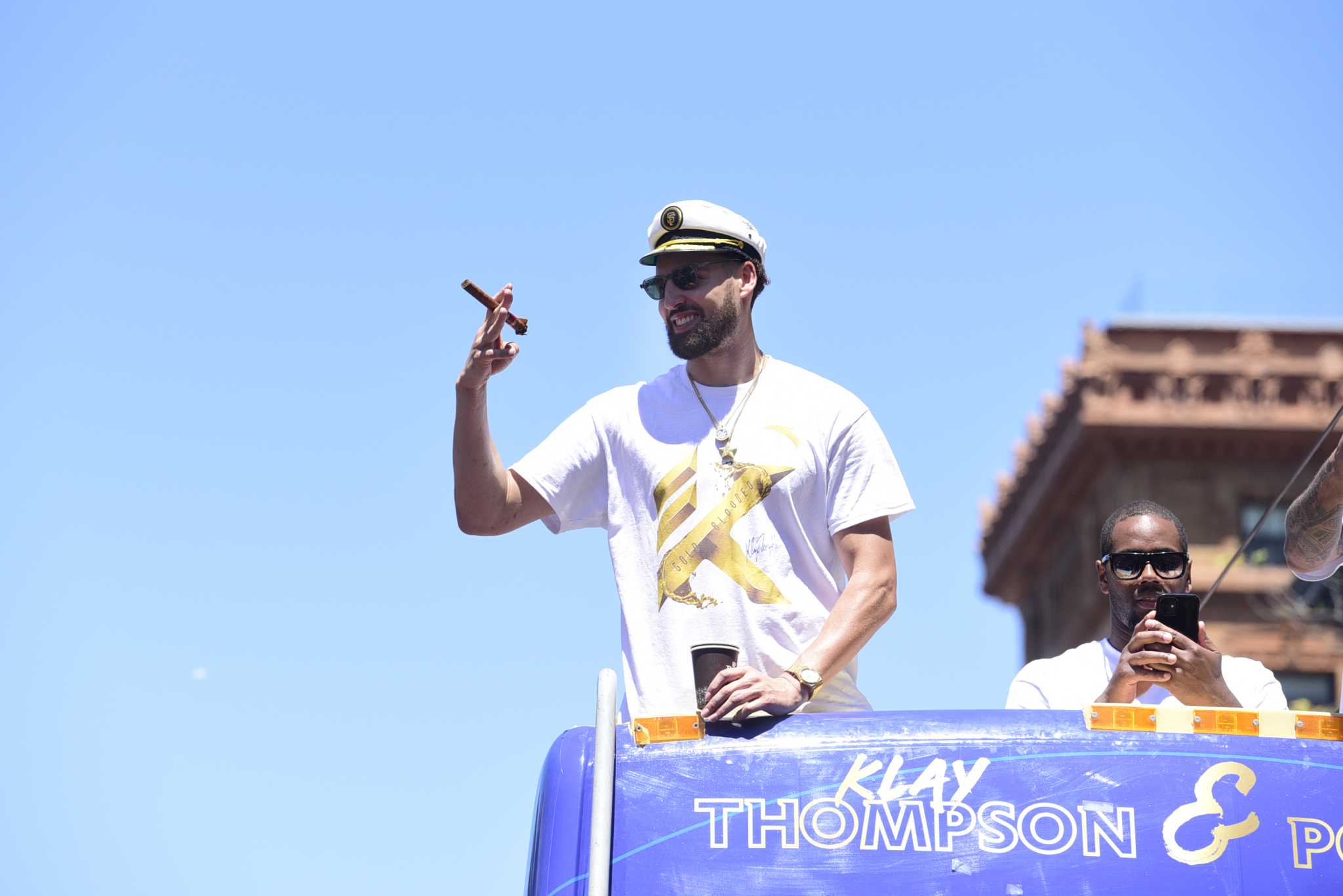 Did Klay Thompson really drop one of his NBA title rings during the ...