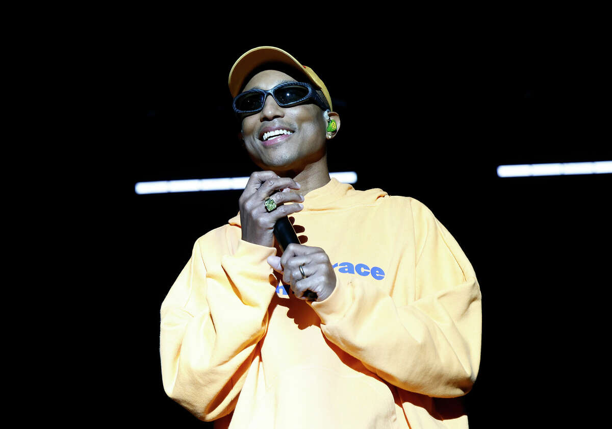 Musician Pharrell Williams pays off Texas HBCU student's loans