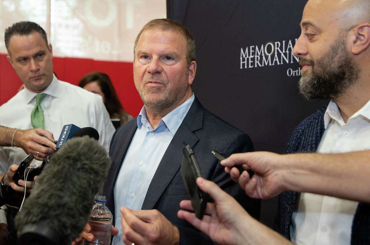 Houston Rockets: Partnership with Memorial Hermann includes team branding