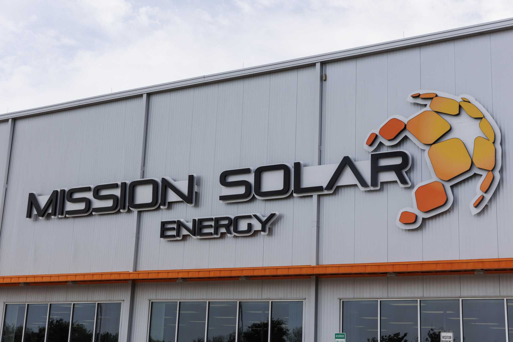 San Antonio solar company Mission Solar shares expansion plan