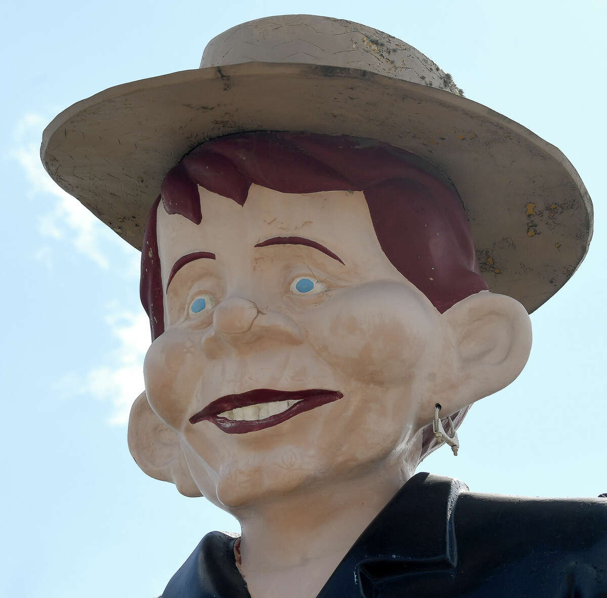 Beaumont Muffler Man is a bona fide roadside attraction