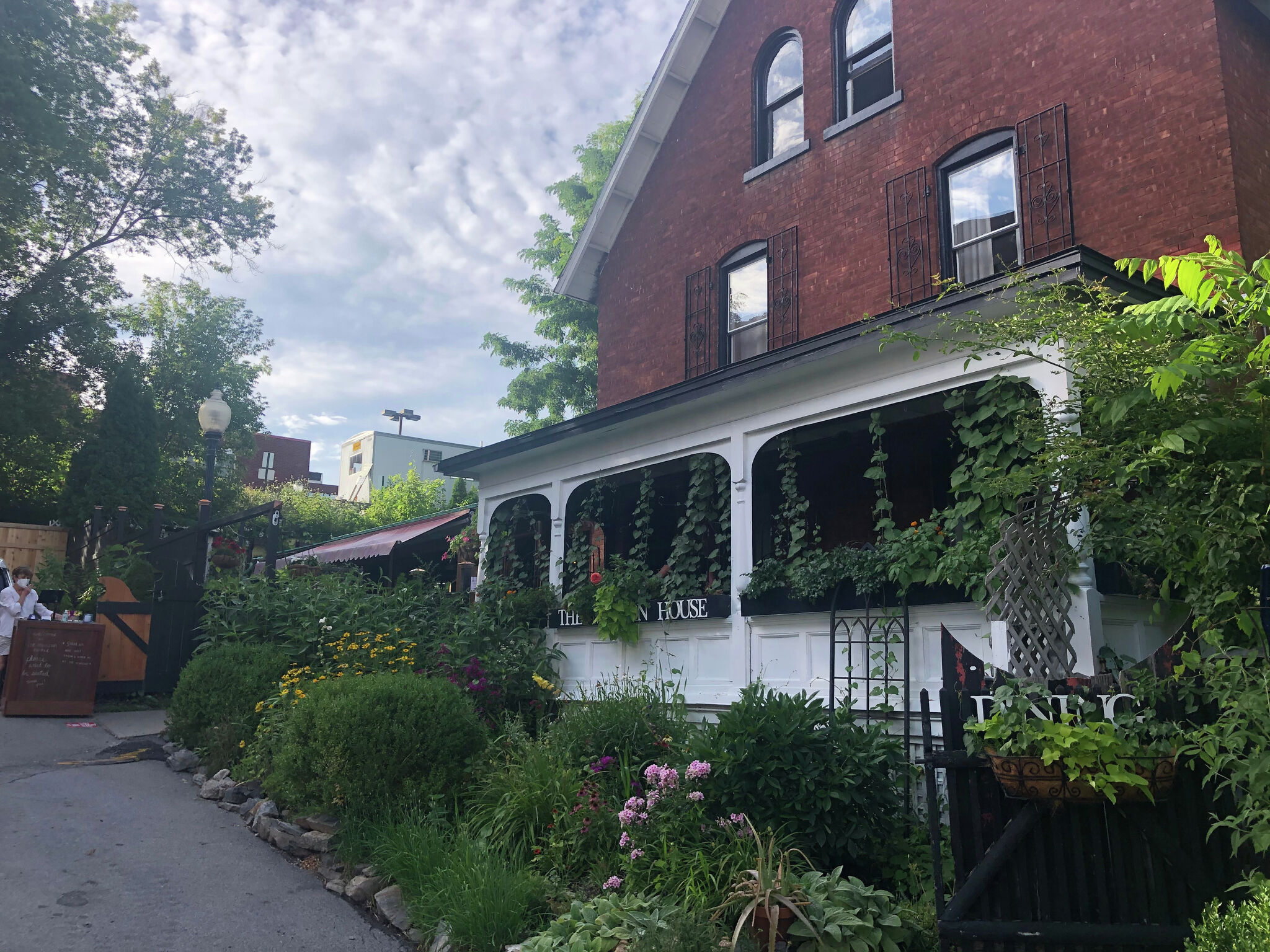 Mouzon House in Saratoga Springs now only serving monthly meals