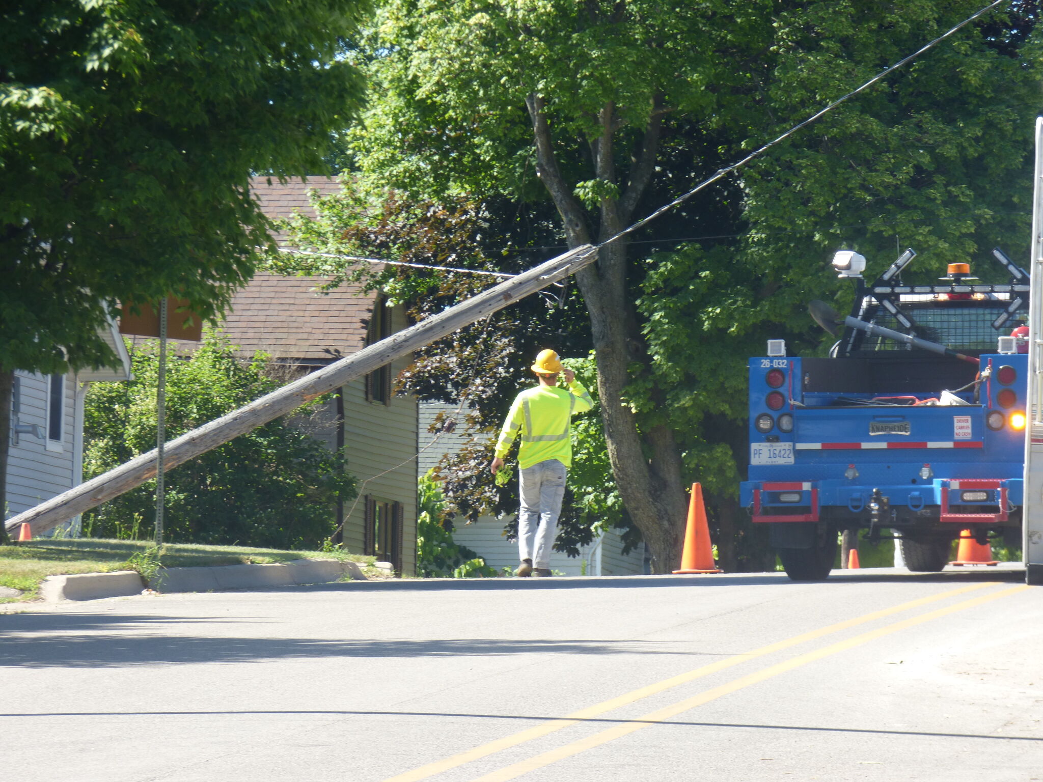 Crash knocks down utility pole in Manistee