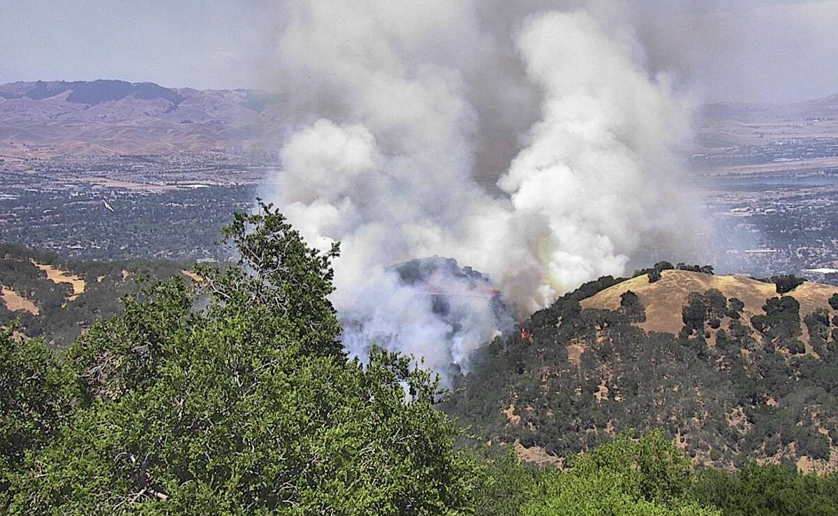 3 Bay Area wildfires burning near Pleasanton, Vacaville, Port Costa
