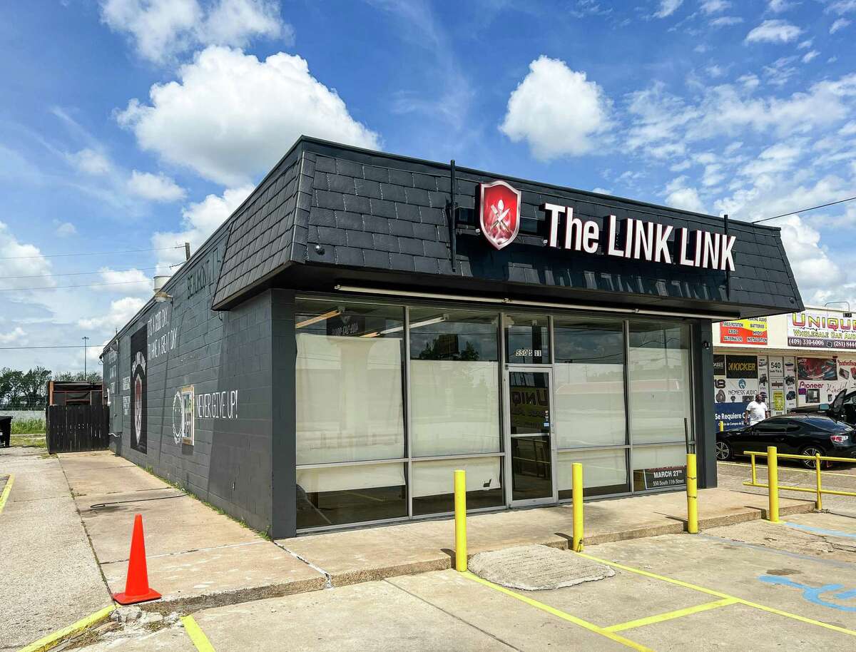 The Link Link is a new generation of Beaumont-style barbecue