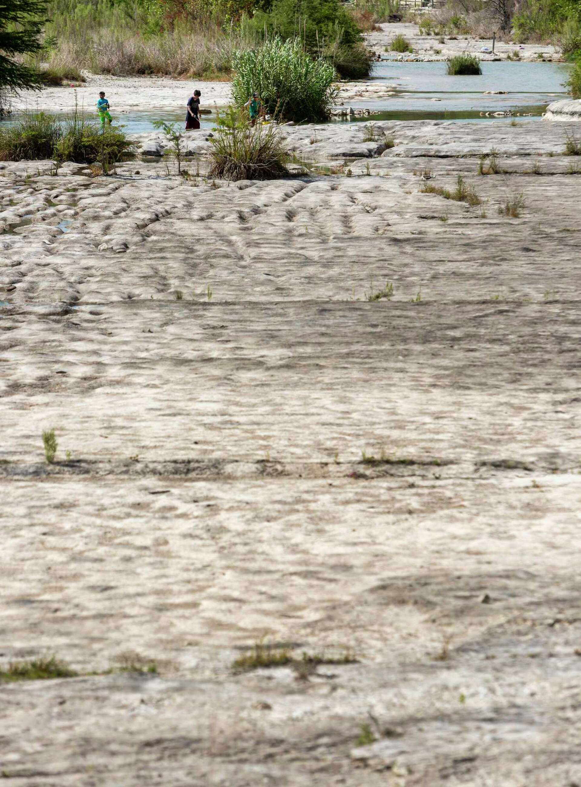 Frio River flow drops to zero as drought continues