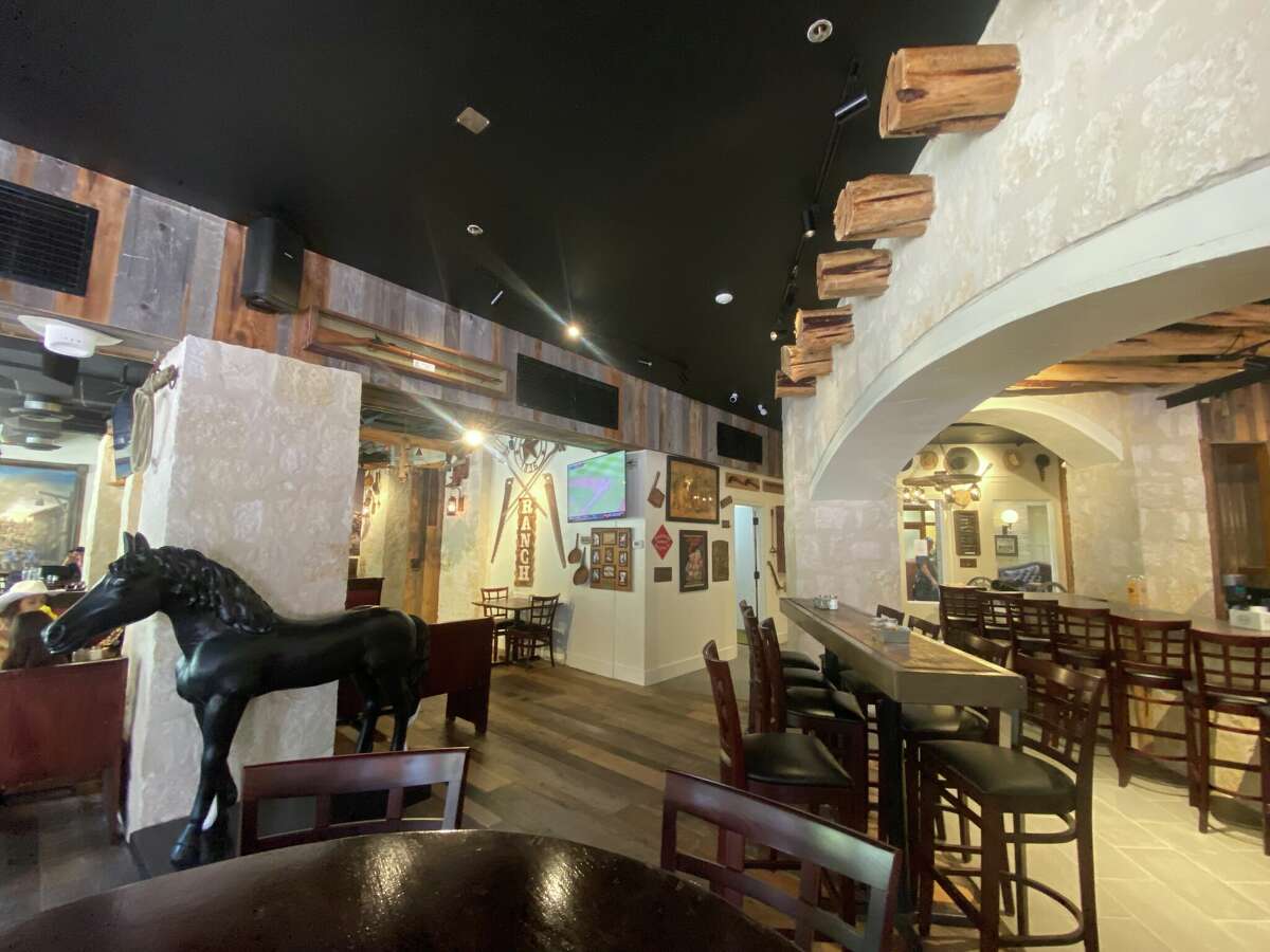 Alamo-themed restaurant opens steps from historic San Antonio site