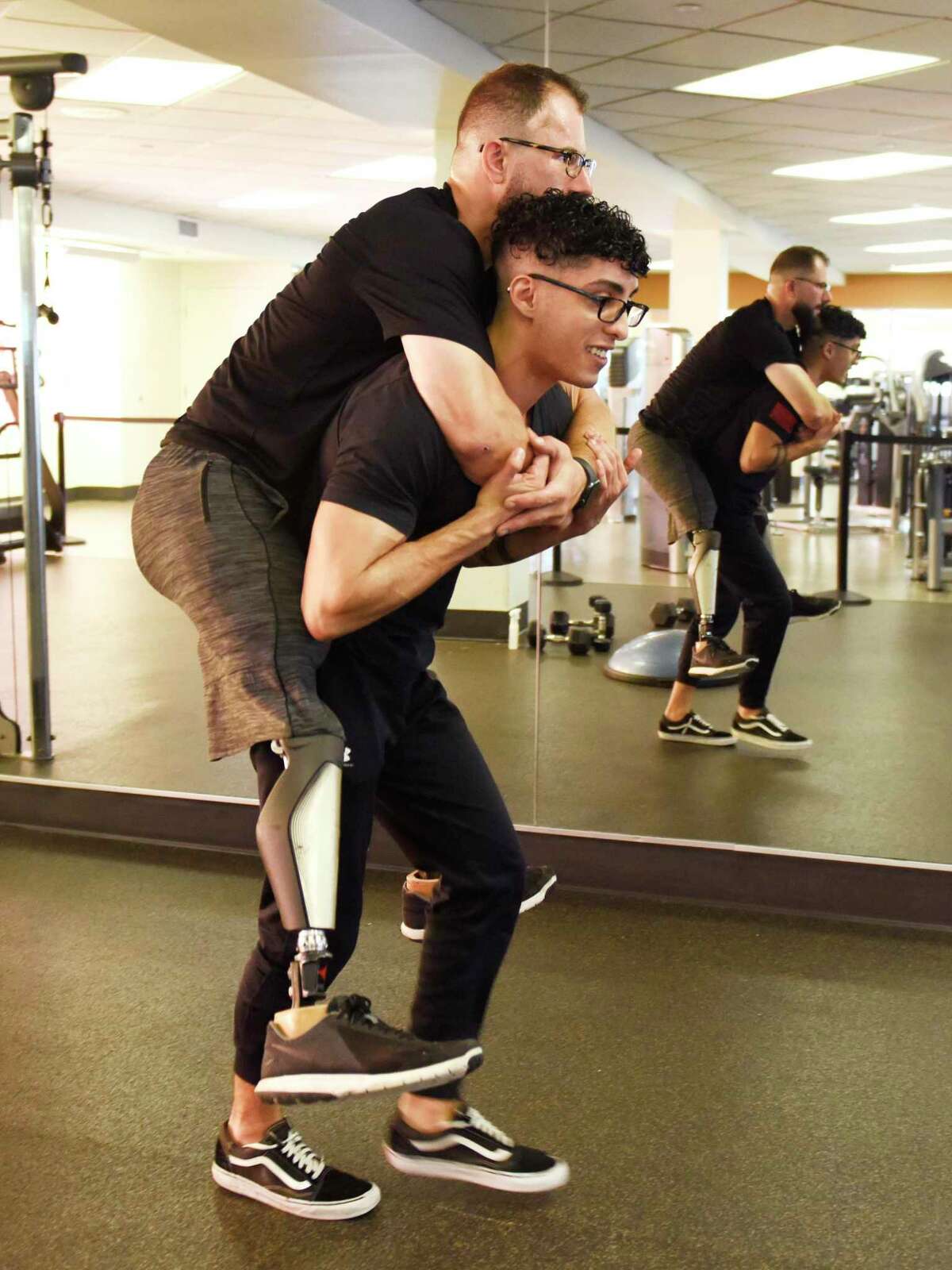 Stamford man who lost both legs takes on obstacle-filled 5K