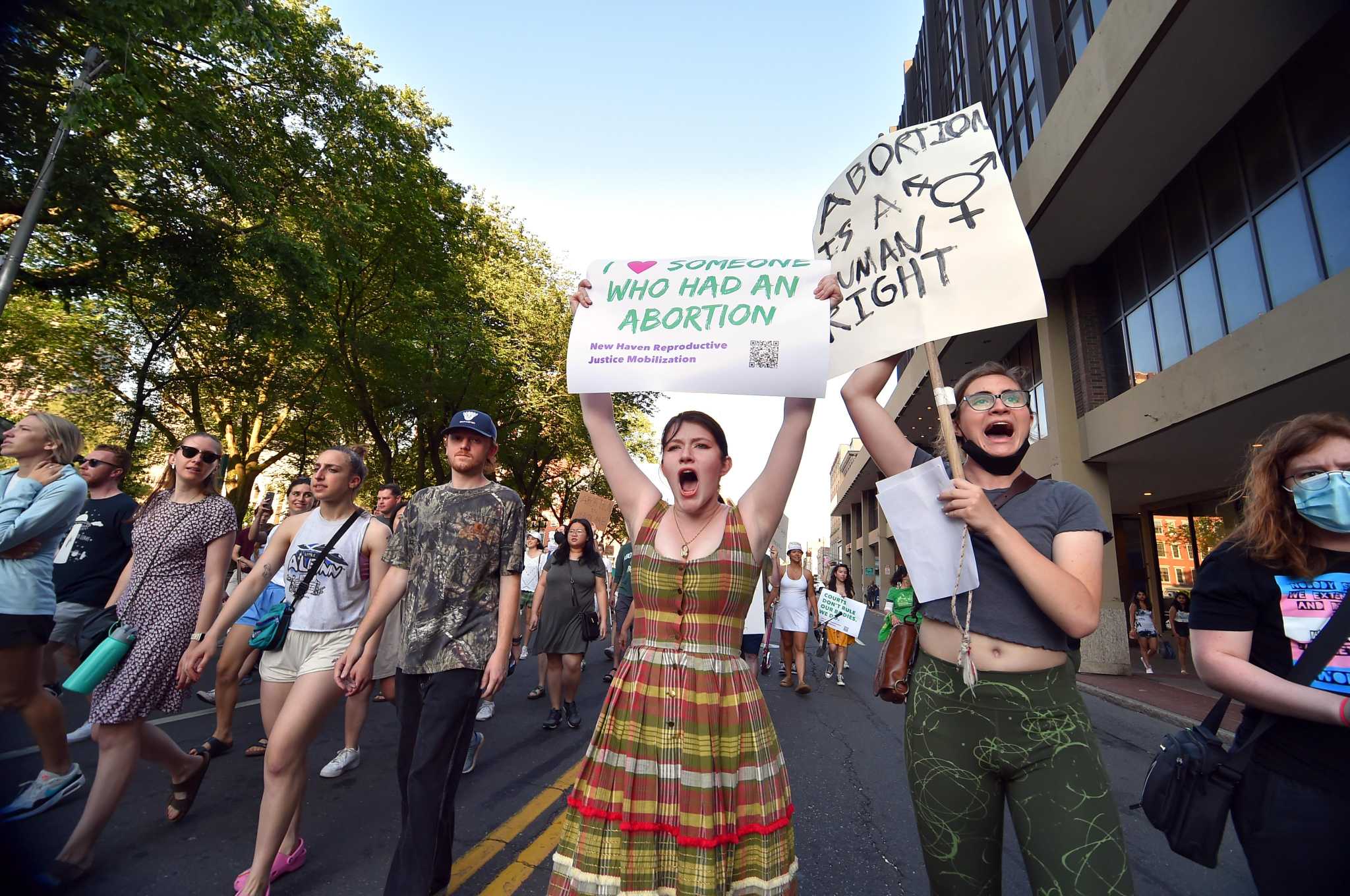 Thousand protest Roe in New Haven, warning more rights could be lost