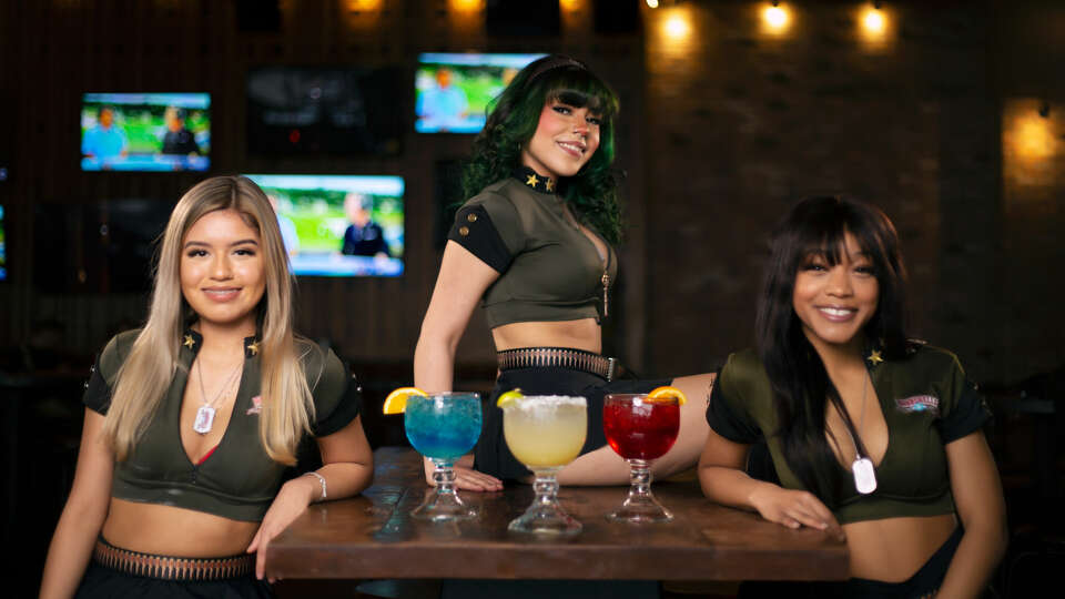 Bombshells restaurant chain opens first franchise in San Antonio