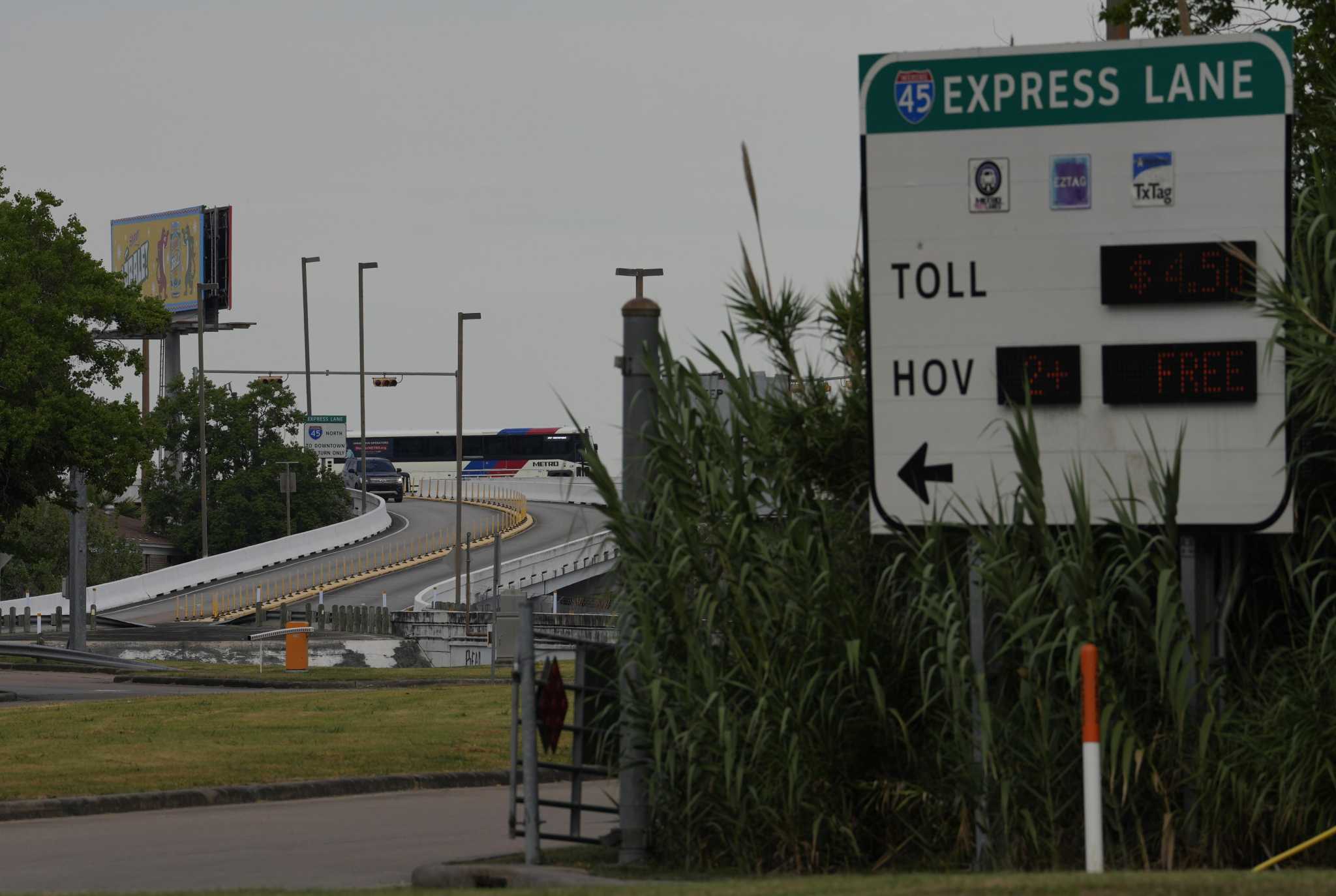 Metro to restart weekend hours for high-occupancy toll lanes