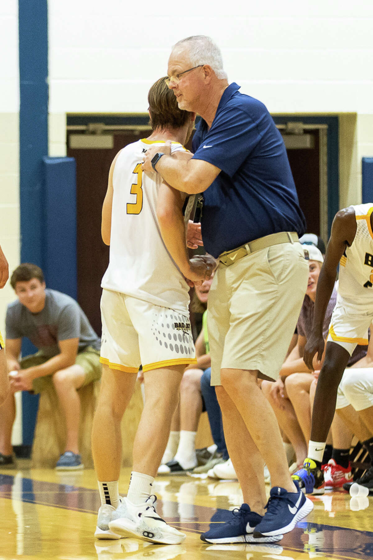 East runs past West in TSA All-Thumb All-Star Game