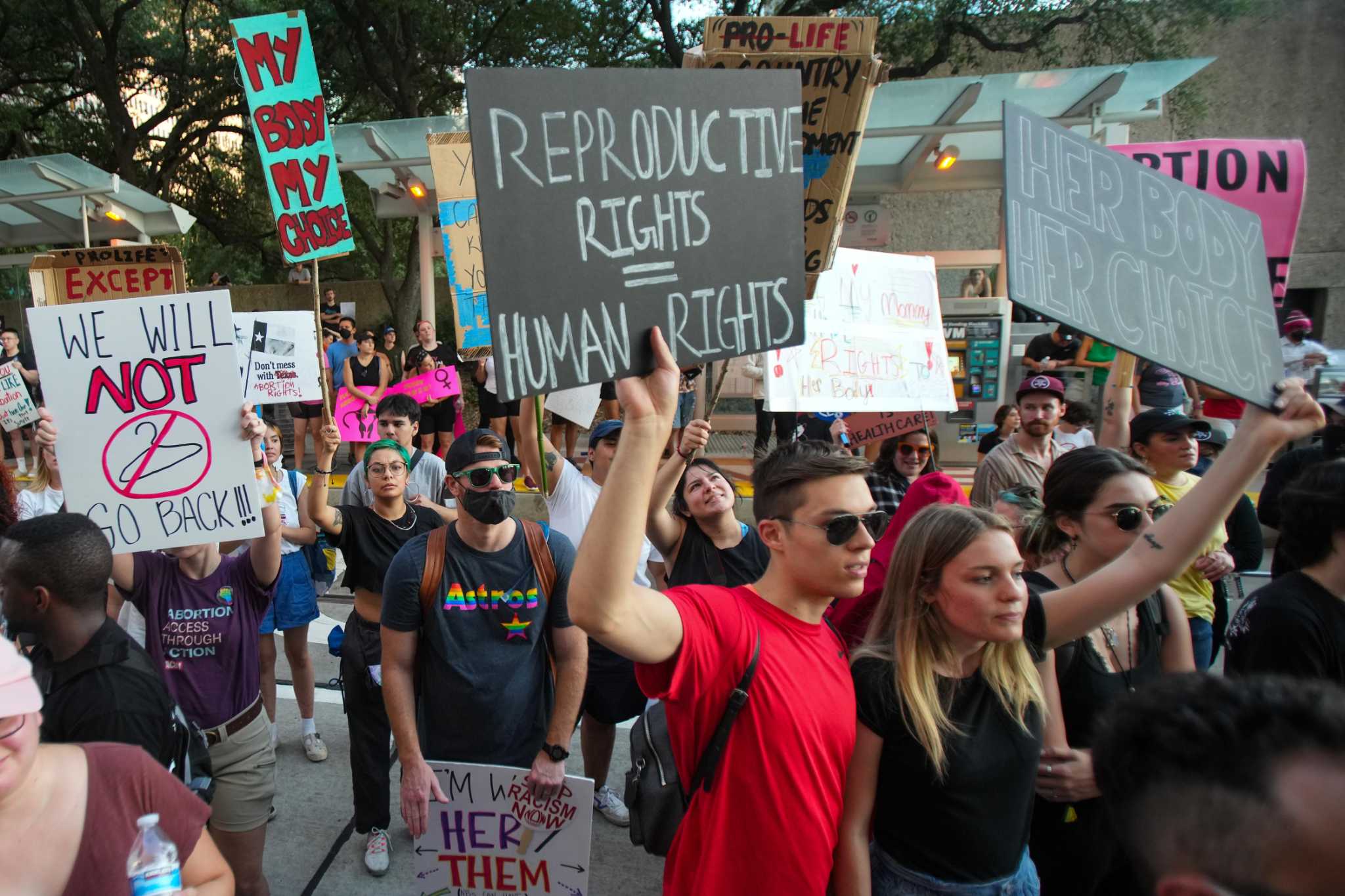 GOP Texas lawmaker introduces bill to allow death penalty for women who ...