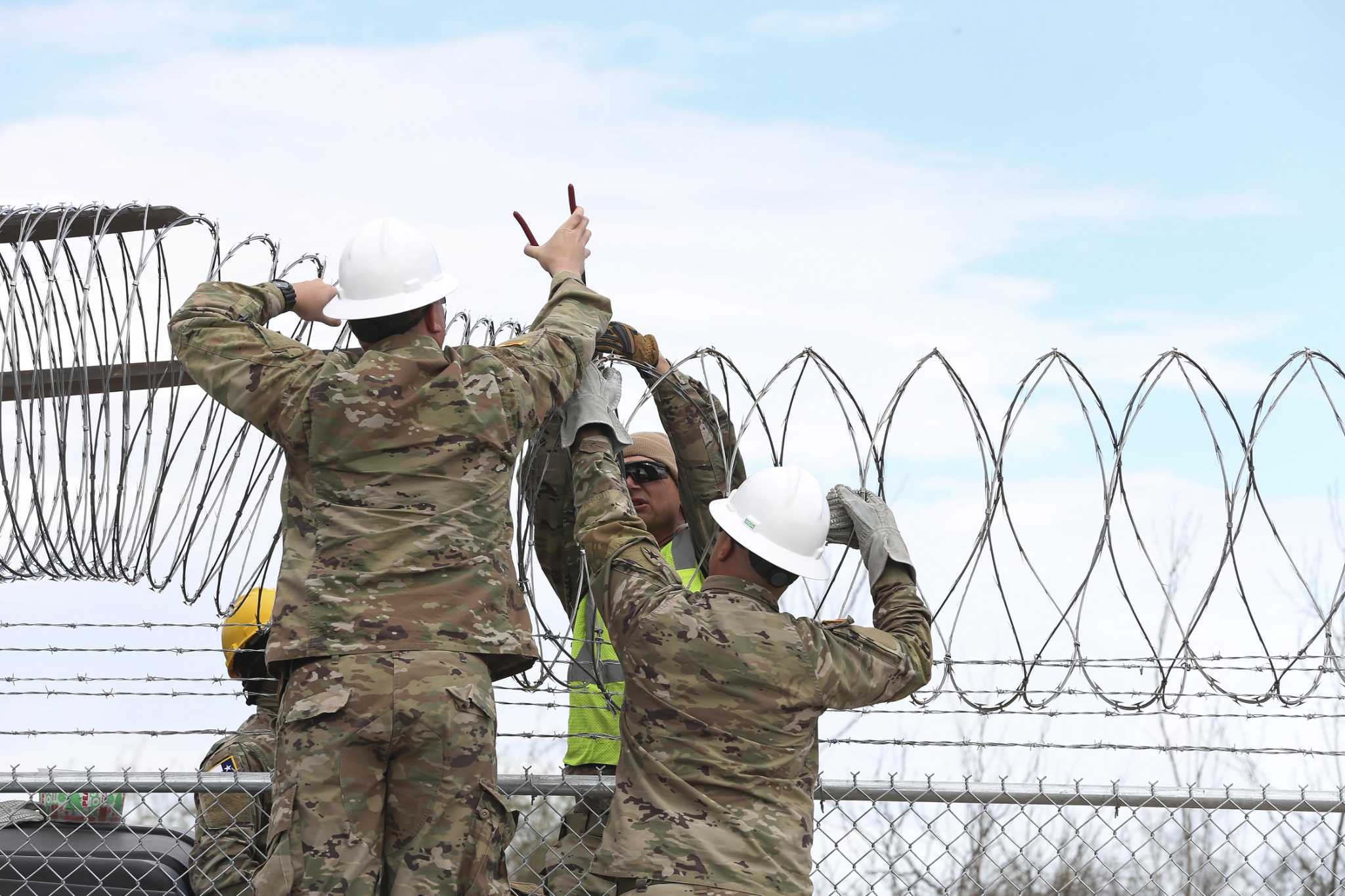 Gov. Abbott announces new truck checkpoints on border