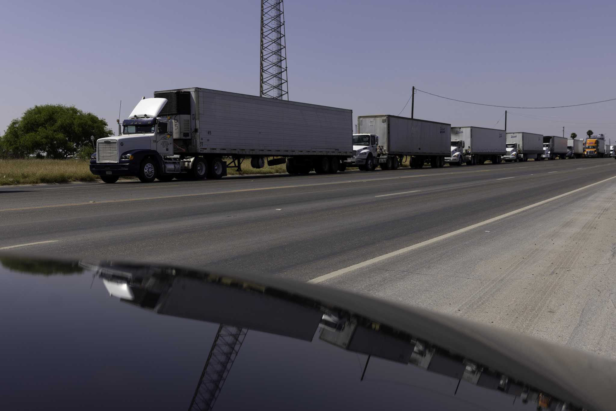 Gov. Abbott announces new truck checkpoints on border