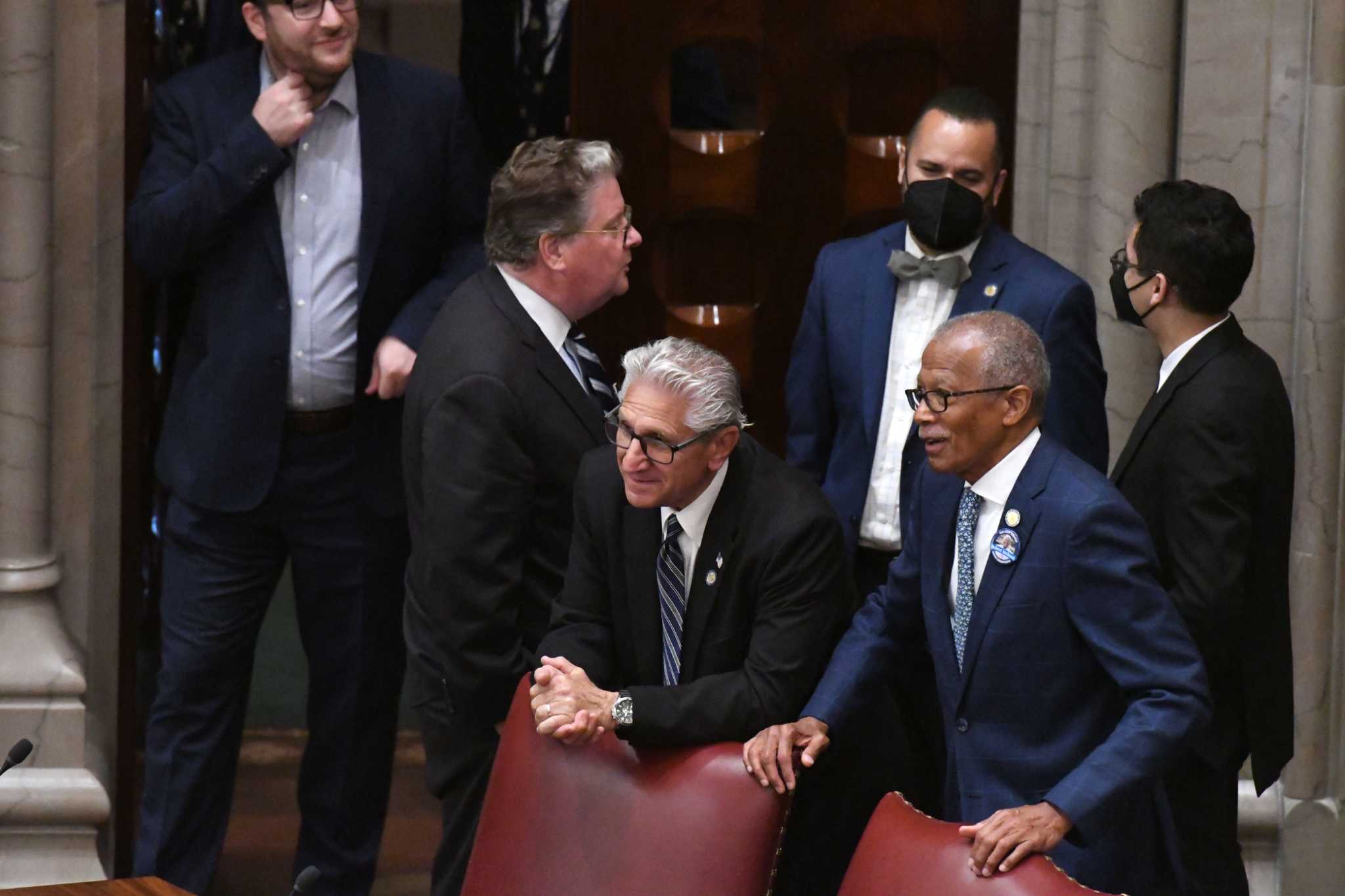 Live: Updates from the state Capitol with lawmakers to resume ...