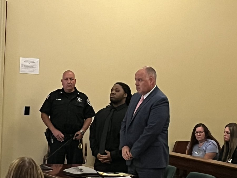 Jury acquits getaway driver of murder in drive-by killing of Troy child