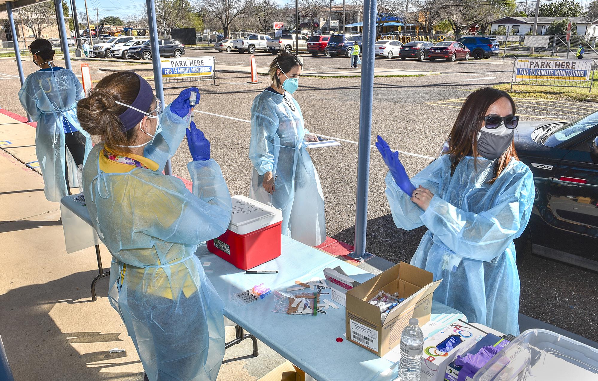 CDC's Bridge Access Program providing COVID vaccines in Laredo ends