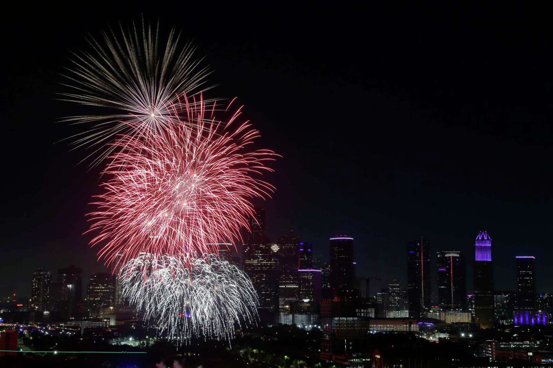 Where can you light 4th of July fireworks in Houston, what to know