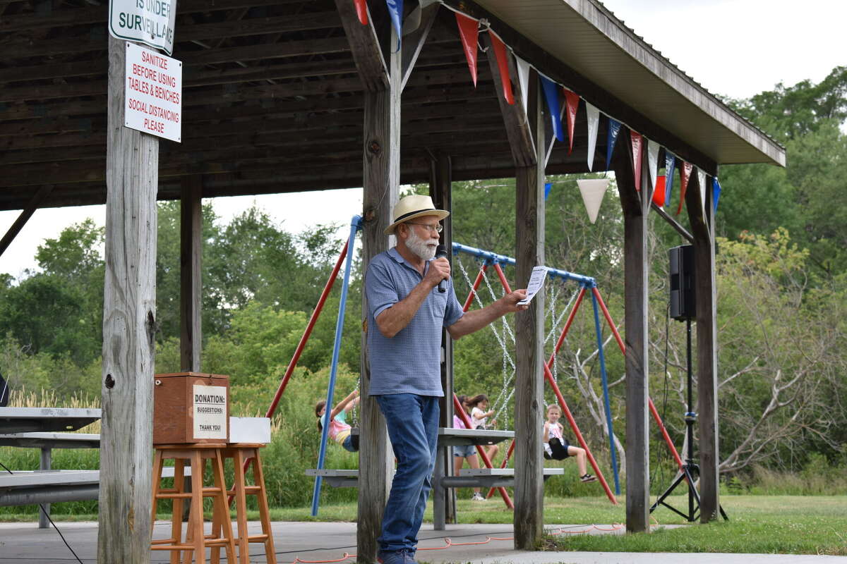 Tribute artist Jake Slater kicks off Mecosta Music on the River concert ...