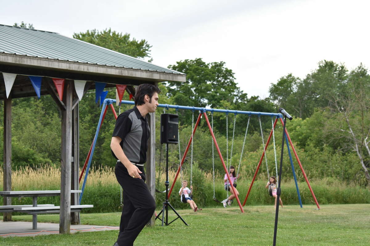 Tribute artist Jake Slater kicks off Mecosta Music on the River concert ...