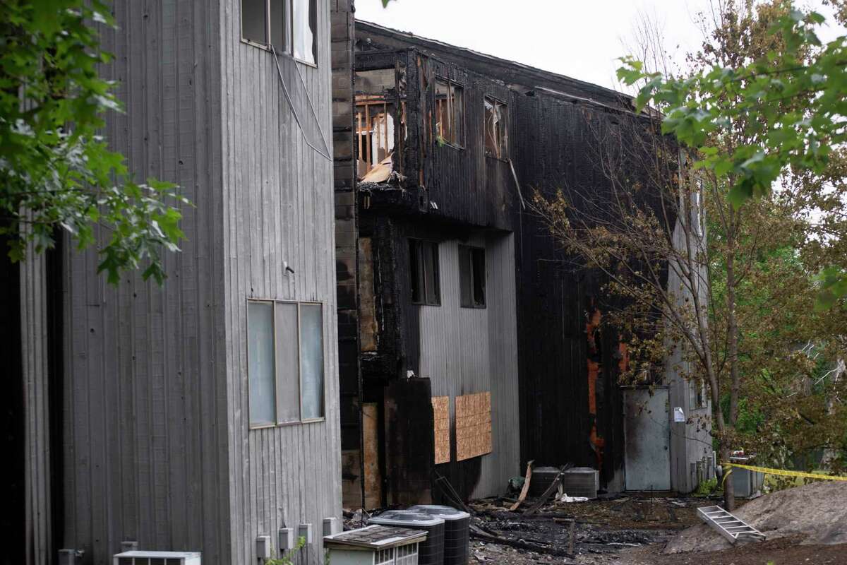 Massive Halfmoon blaze forces tenants to leap from window