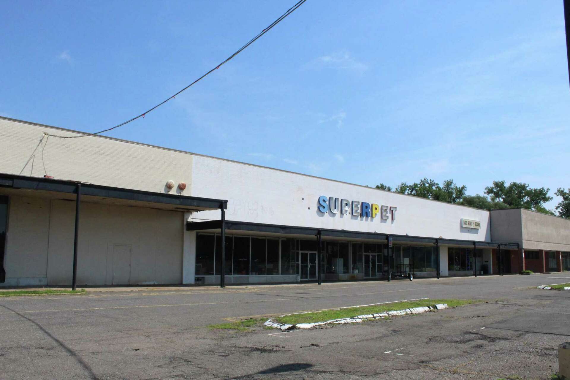 East Hartford settles with three more Silver Lane Plaza tenants