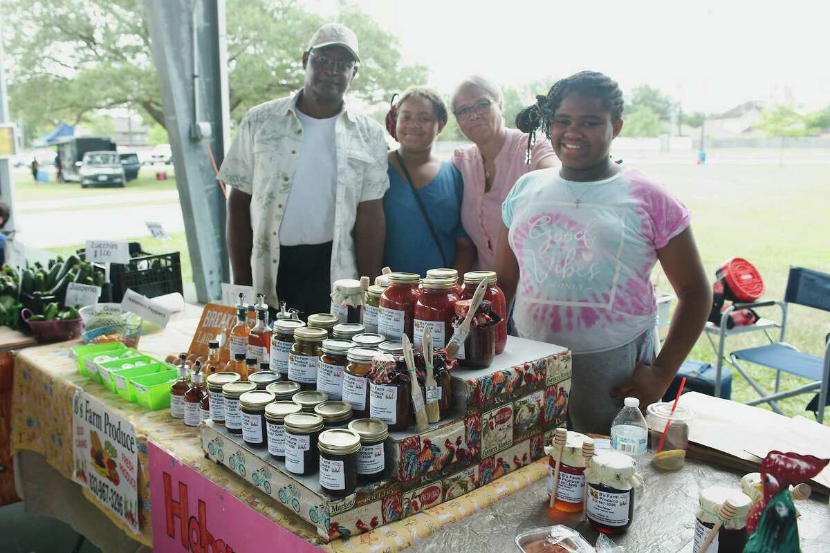 Pearland, Brookside Village farmers markets flourish