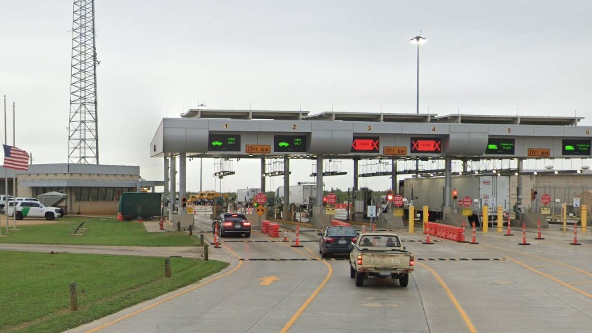 Suspect indicted for circumventing I-35 checkpoint with migrants