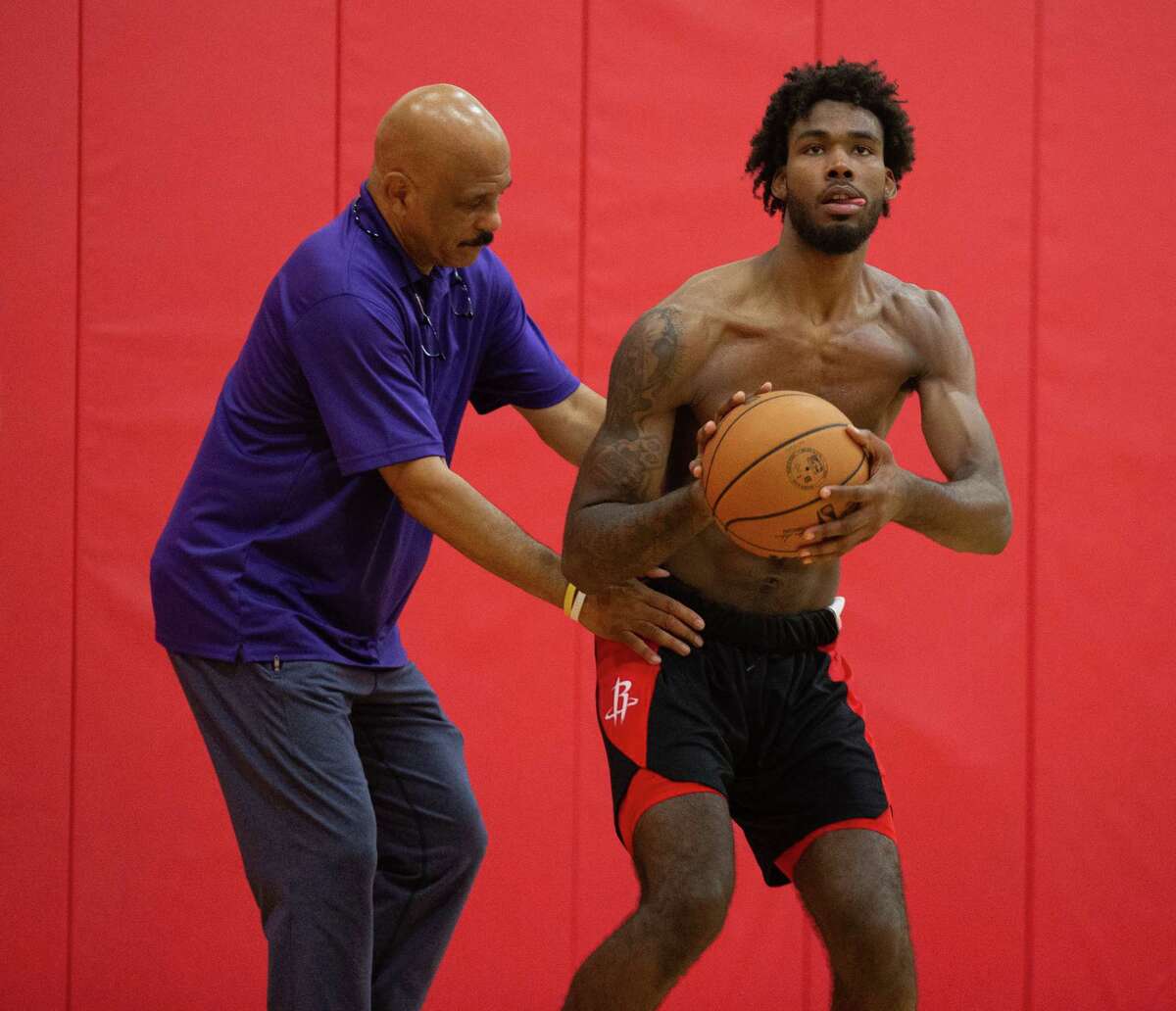 New Rockets’ assistant coaches have fit with Stephen Silas