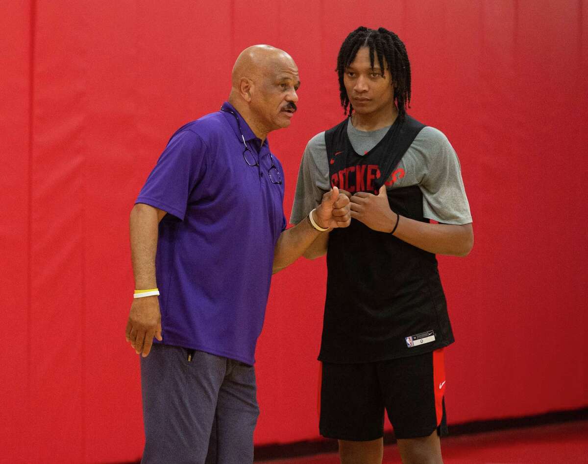 New Rockets’ assistant coaches have fit with Stephen Silas