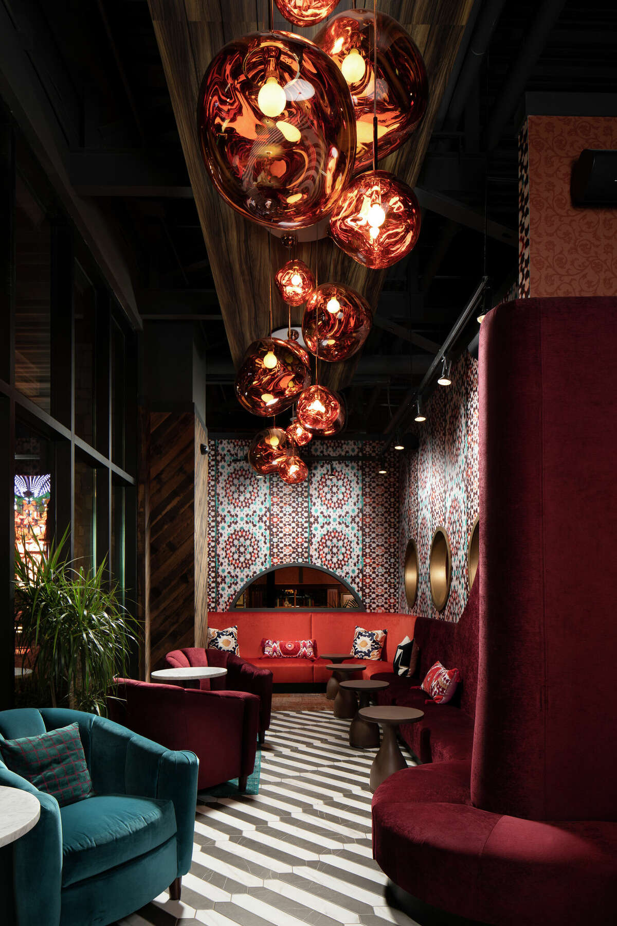 Puttery entertainment venue fills jobs as it enters Houston