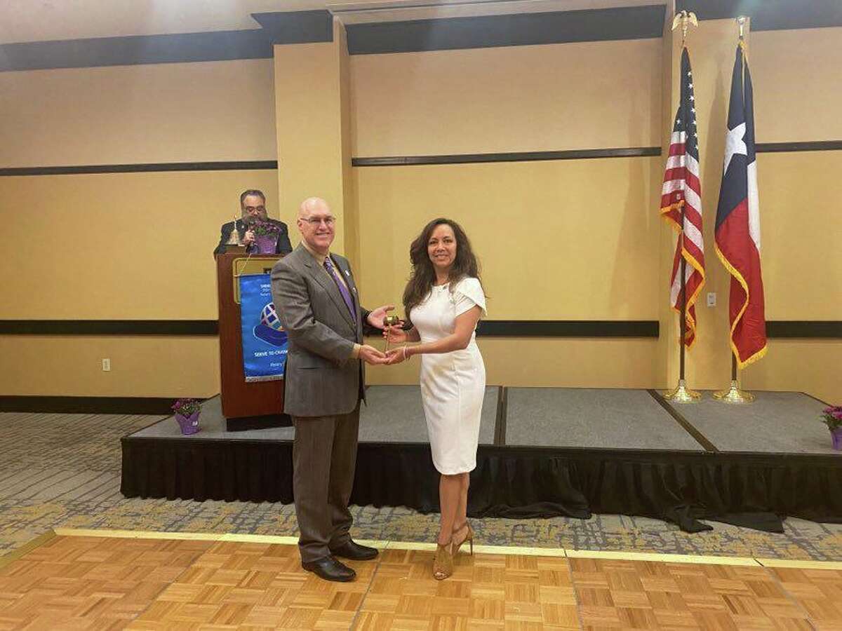 Toman juramento a mesa directiva de The Laredo Rotary Club