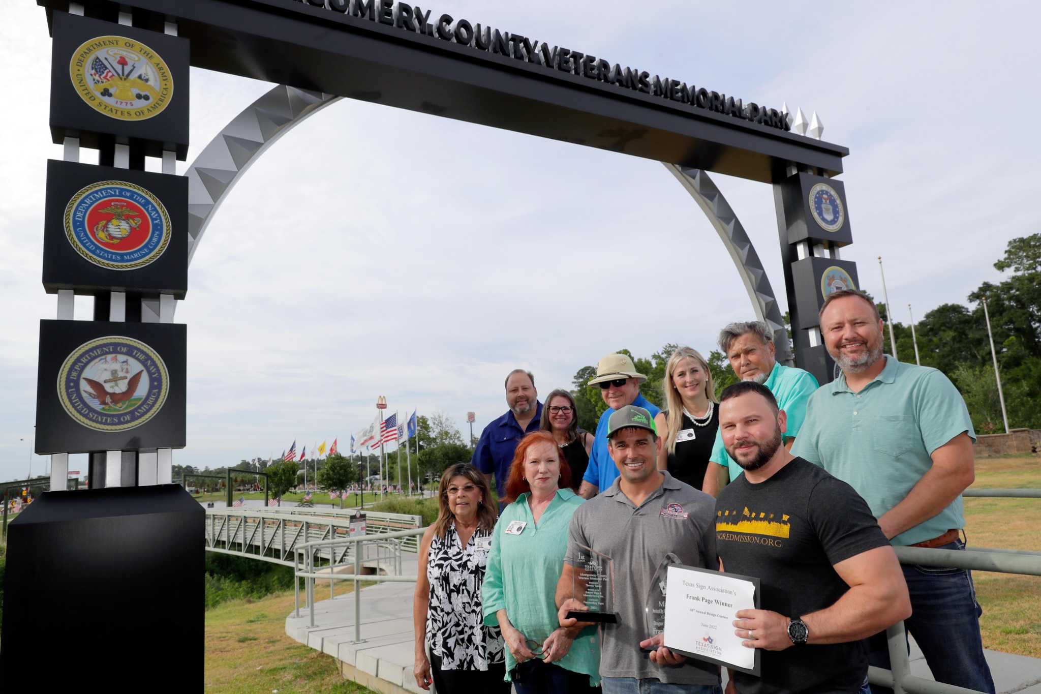 Bakers’ Signs honored for work at Conroe veterans park