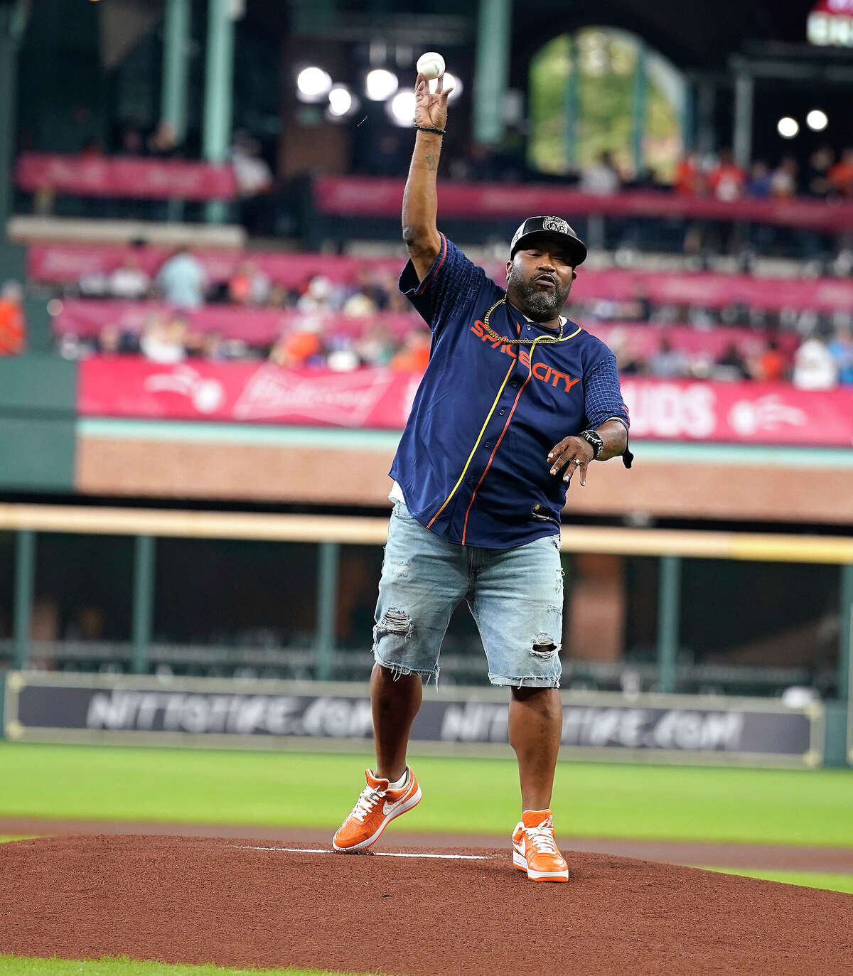Jose Altuve, Yordan Alvarez homer in Houston Astros' win over Kansas ...