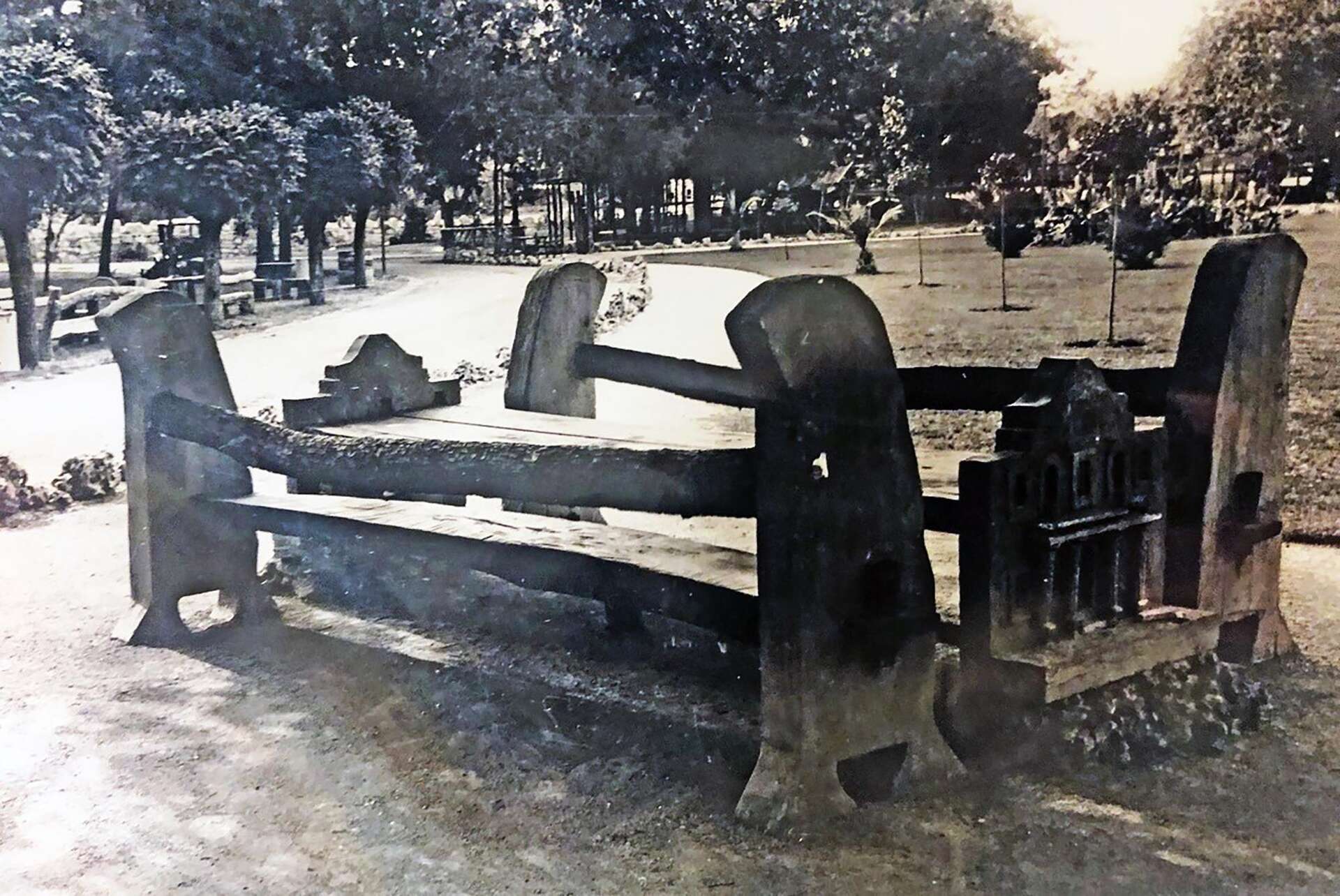 Postcard image brings mystery Alamo table into clearer focus