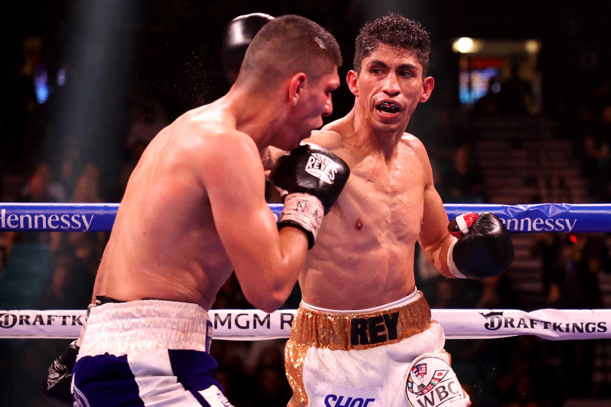 Rey Vargas wins WBC title after beating Mark Magsayo at Alamodome