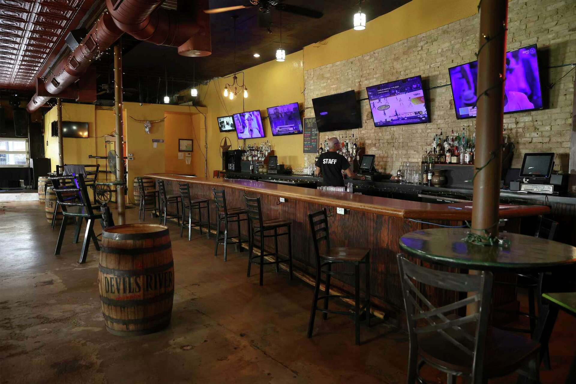 San Antonio authorizes eminent domain over Moses Roses bar