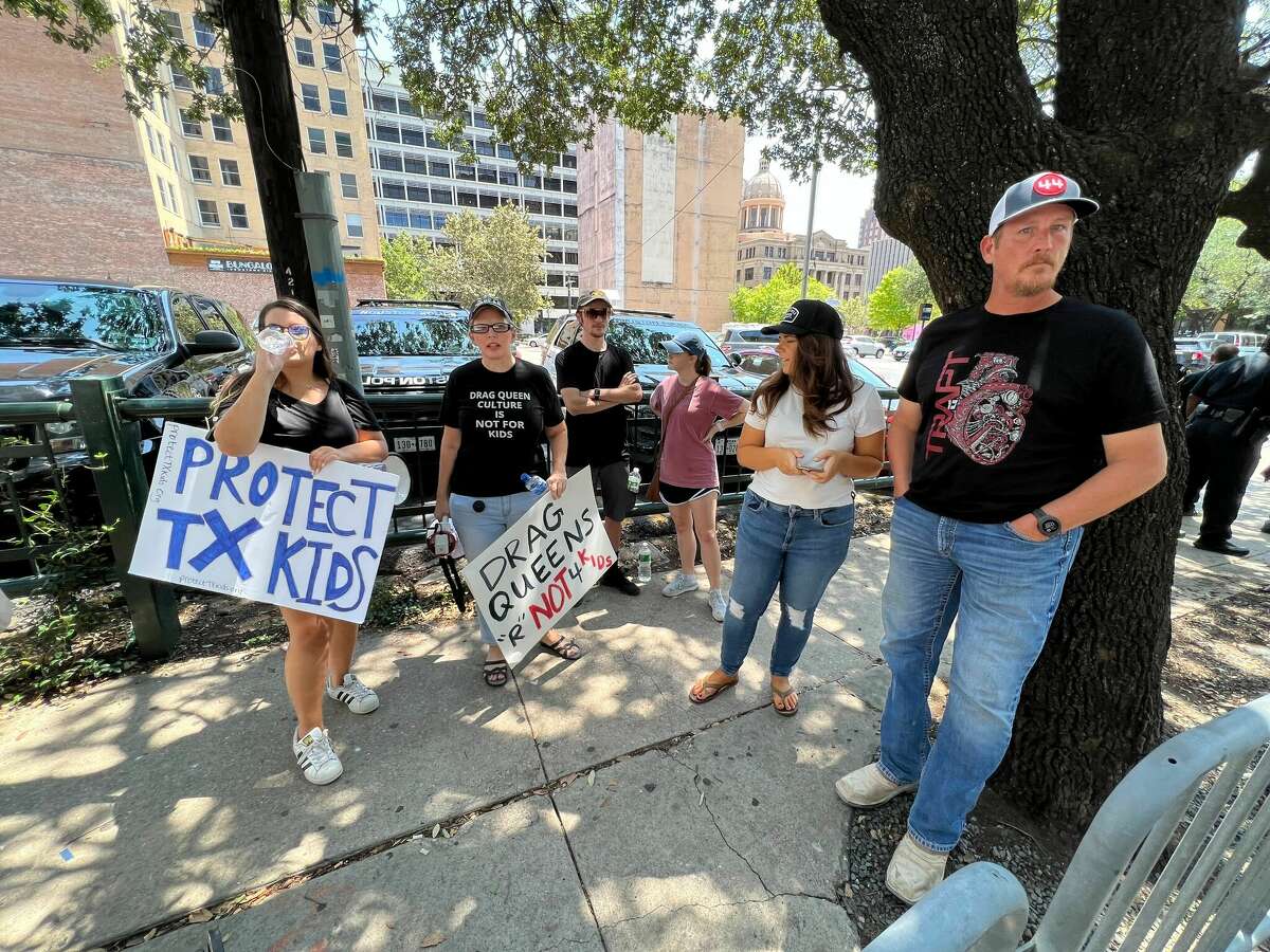 Armed men in Buc-ee's masks watched over anti-trans activist Kelly ...