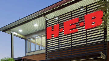 H-E-B adds debit cards that give customers money back for shopping