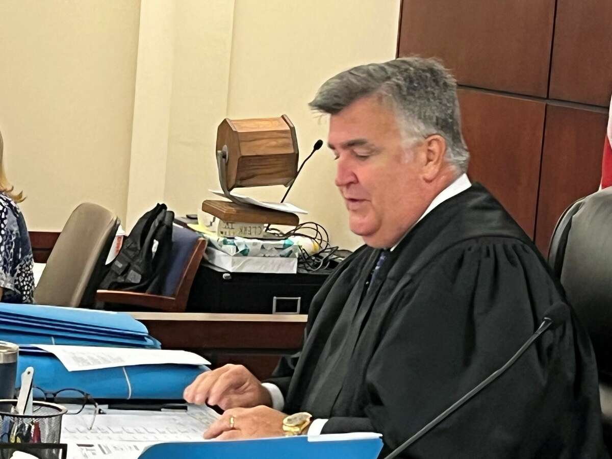 The killer kept yawning, and the judge took notice