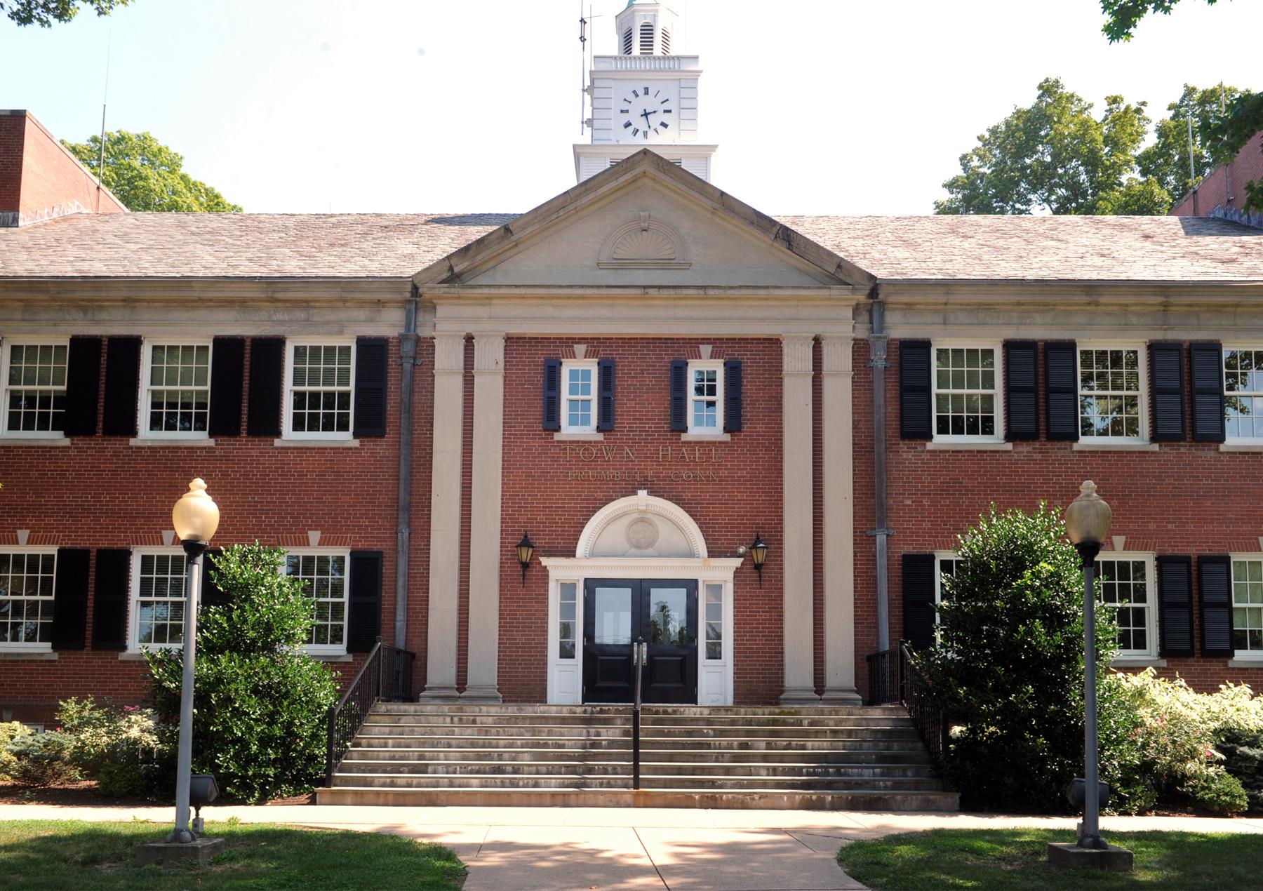 Former Bridgeport police captain now patrols Trumbull zoning