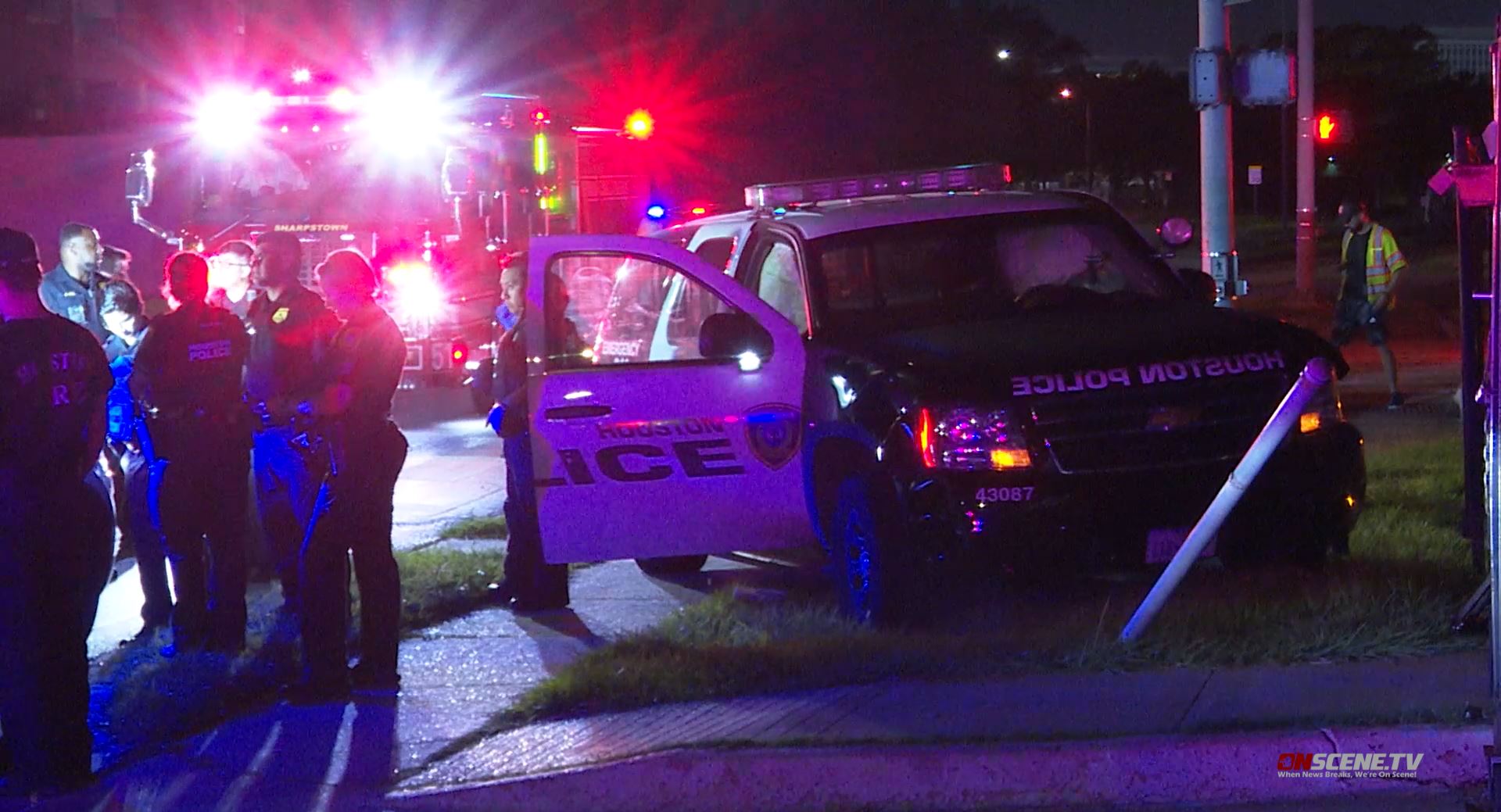 HPD: Two officers injured after apparent drunk driver crashes into ...