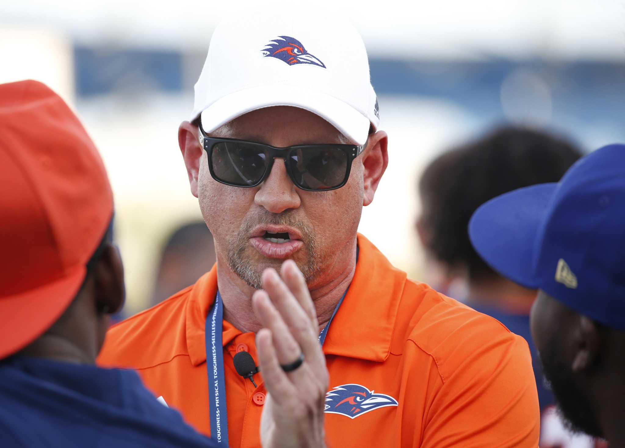 New book ‘Draw the Line’ details Jeff Traylor’s rise from Gilmer to UTSA