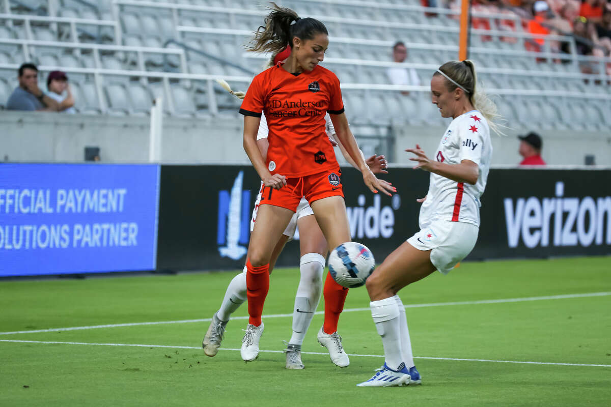 Ebony Salmon, Houston Dash take down Chicago Red Stars